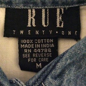 Rue21 | Tops | Vtg Rue Twenty One Bear Long Sleeves | Poshmark